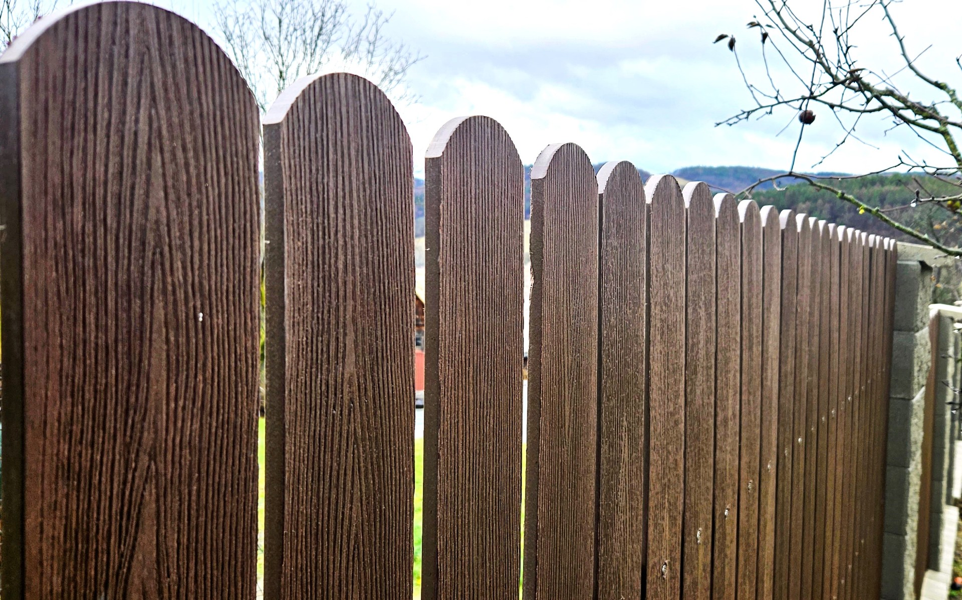 Vertikálne plotové diely | CentrumTeras.sk